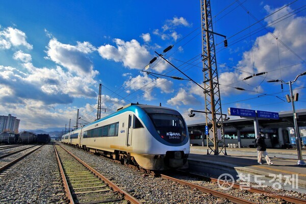 [열차이야기] 국내 최초 고ㆍ저 승강장 대응, '누리로' 톺아보기