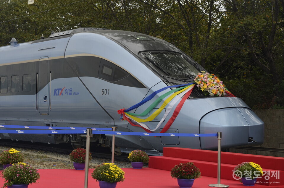 [ReN사진관] 현대로템 EMU-320 창원공장서 '첫 선'