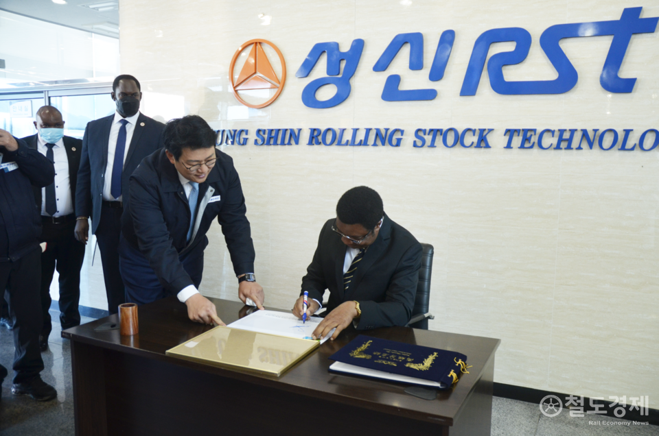 [ReN사진관] 성신RST 문경공장 찾은 탄자니아 총리 "Good!" 연발