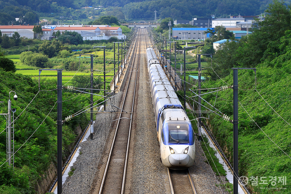 코레일, "KTX, 19년 간 9억6000만 명 실어 날랐다"