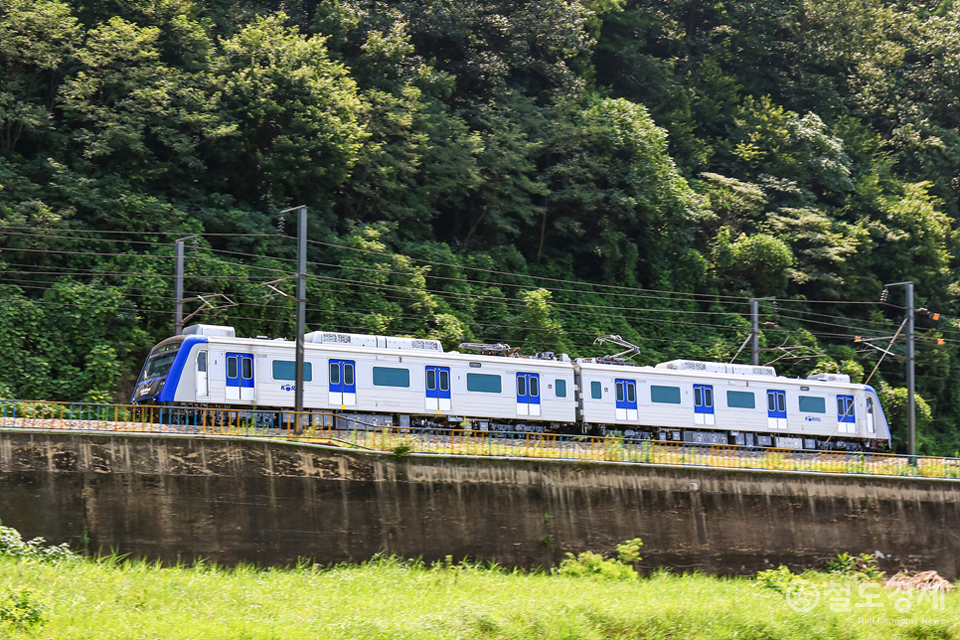 대구권 달릴 광역철도 전동차, 대전에서 몸풀기 한창 [열차한컷]