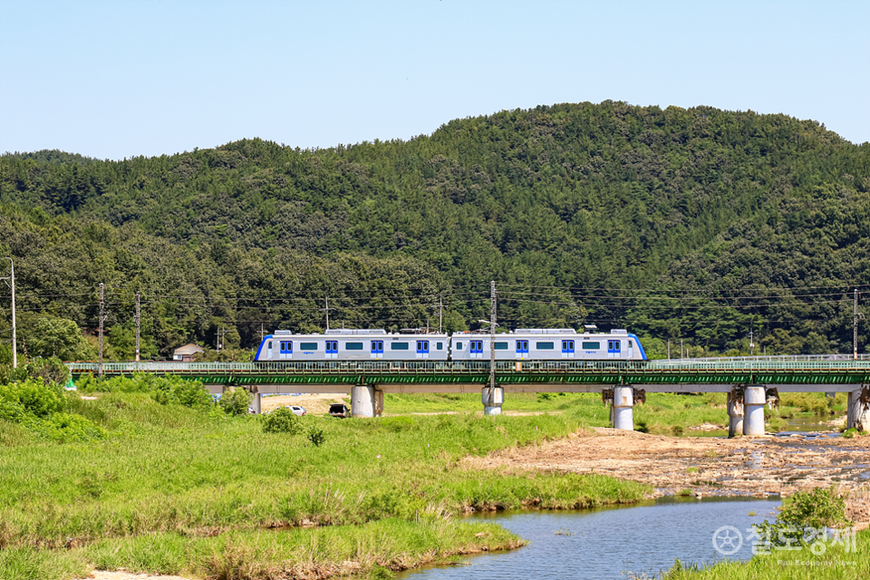 대구권 달릴 광역철도 전동차, 대전에서 몸풀기 한창 [열차한컷]